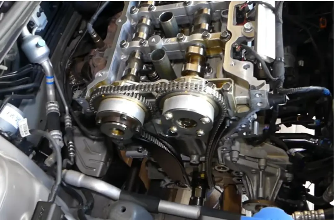 Thực tập tốt nghiệp Khảo sát hệ thống phân phối khí CVVT trên xe Hyundai