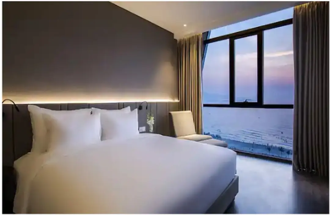 PHỤC vụ BUFFET SÁNG tại NHÀ HÀNG LE PAUL’S KETCHEN TRỰC THUỘC KHÁCH sạn ...