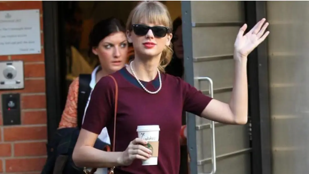 (Tiểu luận FTU) CHIẾN lược MARKETING MIX của STARBUCKS tại THỊ TRƯỜNG ...